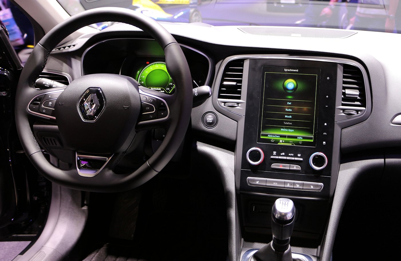 Intérieur Megane 4 2015 : (Finition des plastiques, volume de coffre et ...