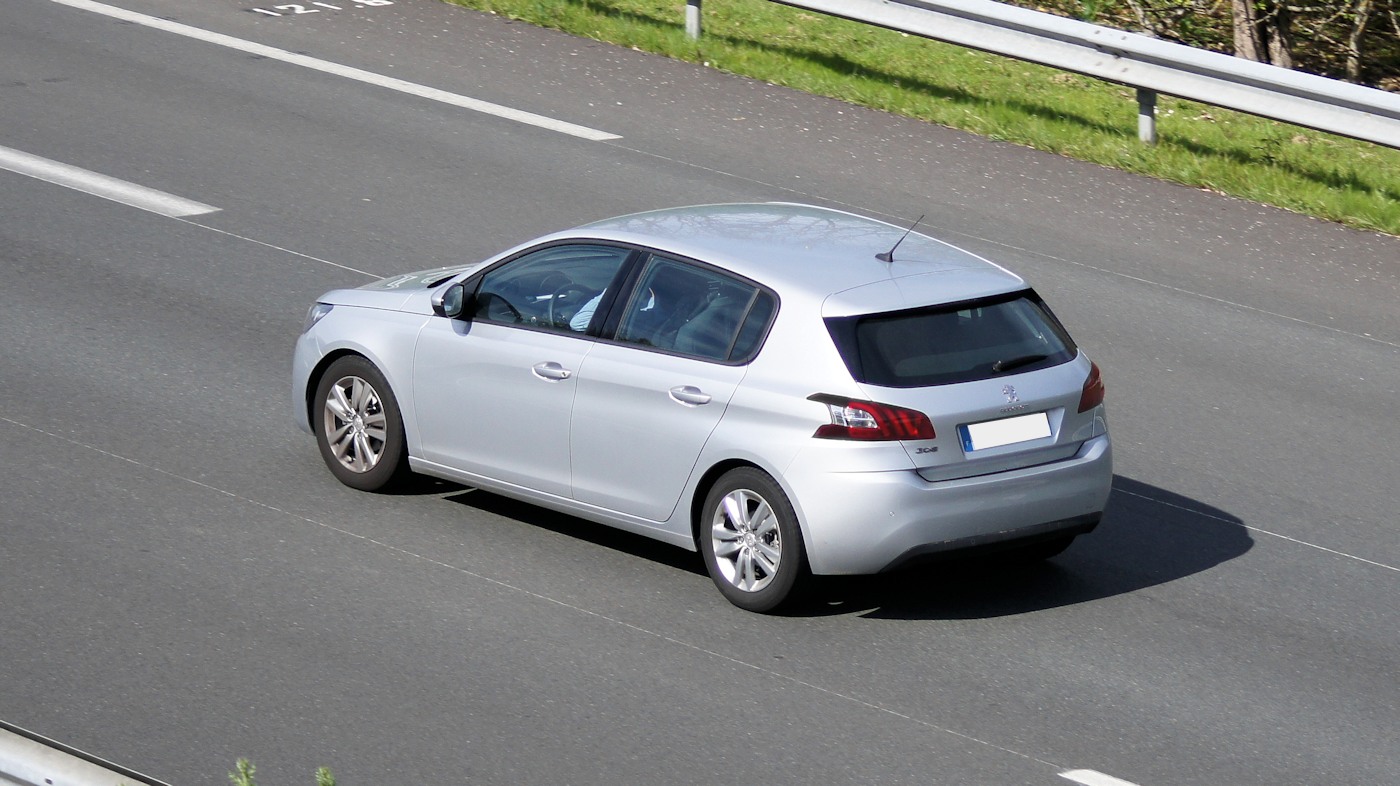 Peugeot 308 2.0 BlueHDI 180 ch : L'essai et les 45 avis.