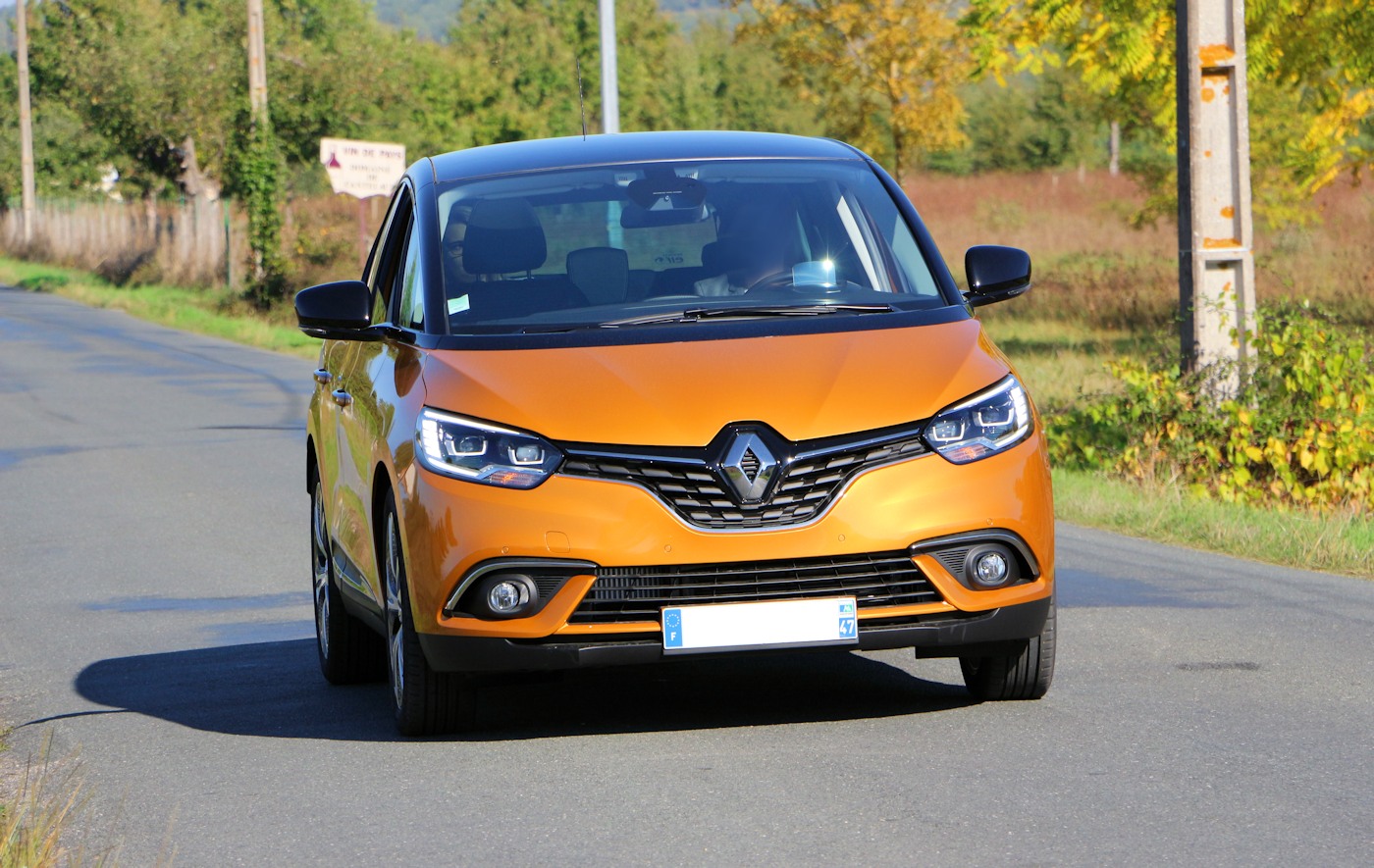 Avis Renault Scenic 4 1.5 dCi 110 ch automatique, 1200 km, août 2017 ...