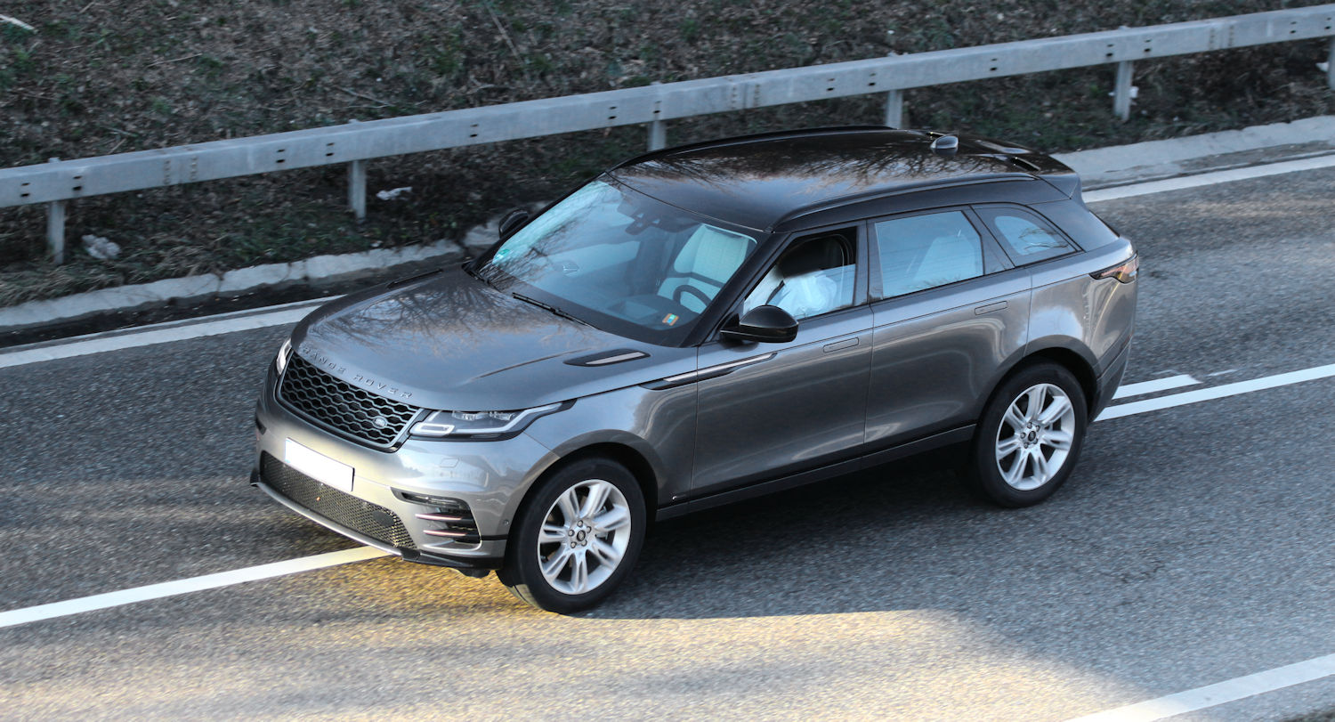 Range Rover Velar D240 240 ch : L'essai et les 13 avis.