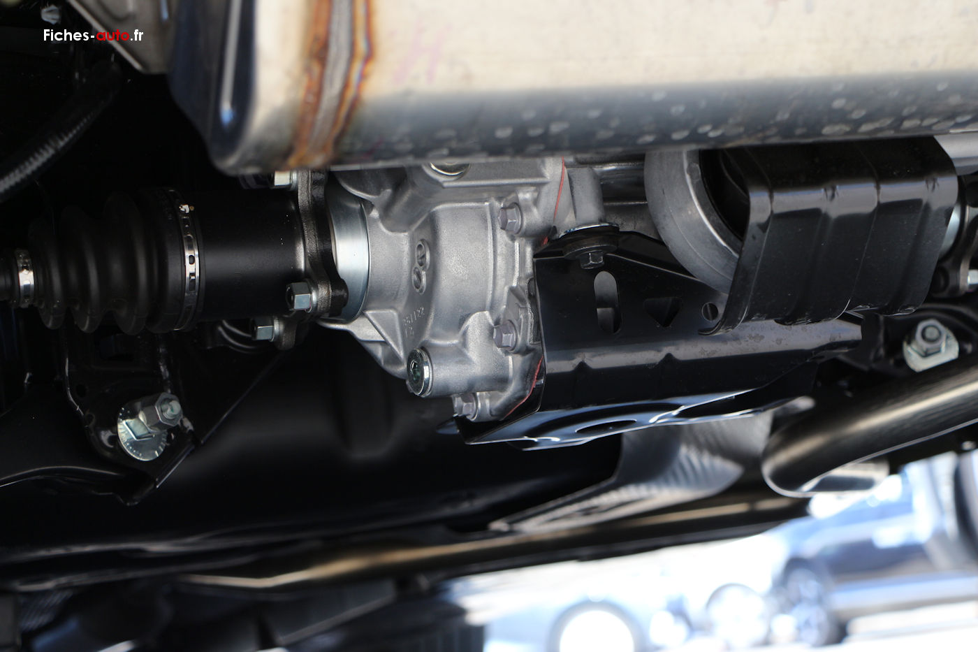 Fiche technique toyota Yaris Cross 2021 Toutes les spécifications ...