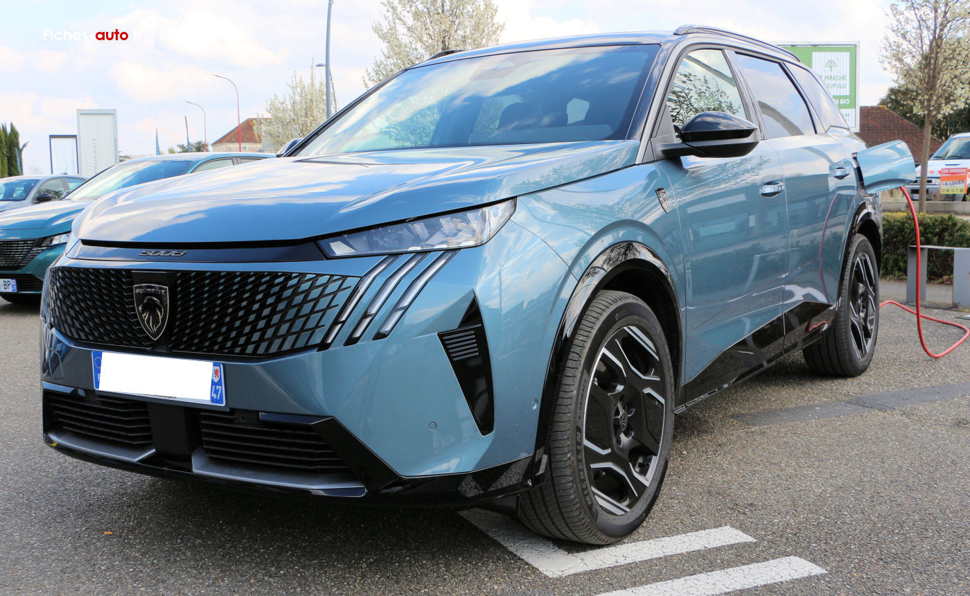 Avis Peugeot 5008 3 1.2 Puretech e-DCS6 hybride 145 ch 5000 km 2024