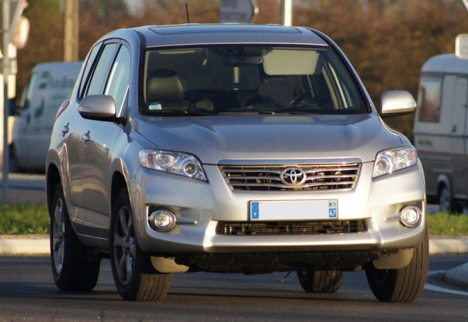 Toyota Rav4 2.2 D4D 150 ch : L'essai et les 86 avis.