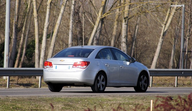 Chevrolet Cruze 2.0 VCDI 163 ch : L'essai et les 49 avis.