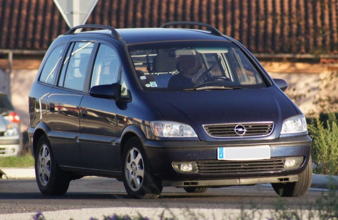Opel Zafira 1.8 125 ch : L'essai et les 19 avis.